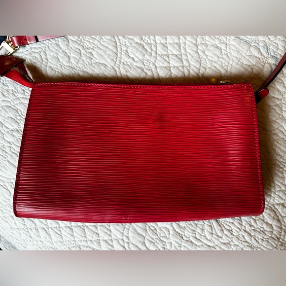 ASHNEIL | Bags | Vintage Ashneil Epi Red Clutch Excellent Condition ...